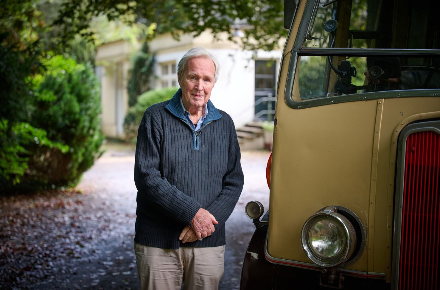 Ten Dutch people on the trip of a lifetime in new pension documentary | APG